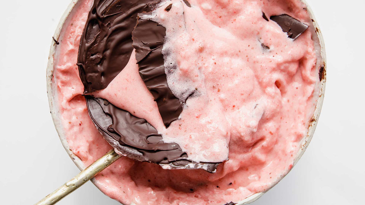 RECIPE | Choc Berry Beauty Bowl - IMBIBE